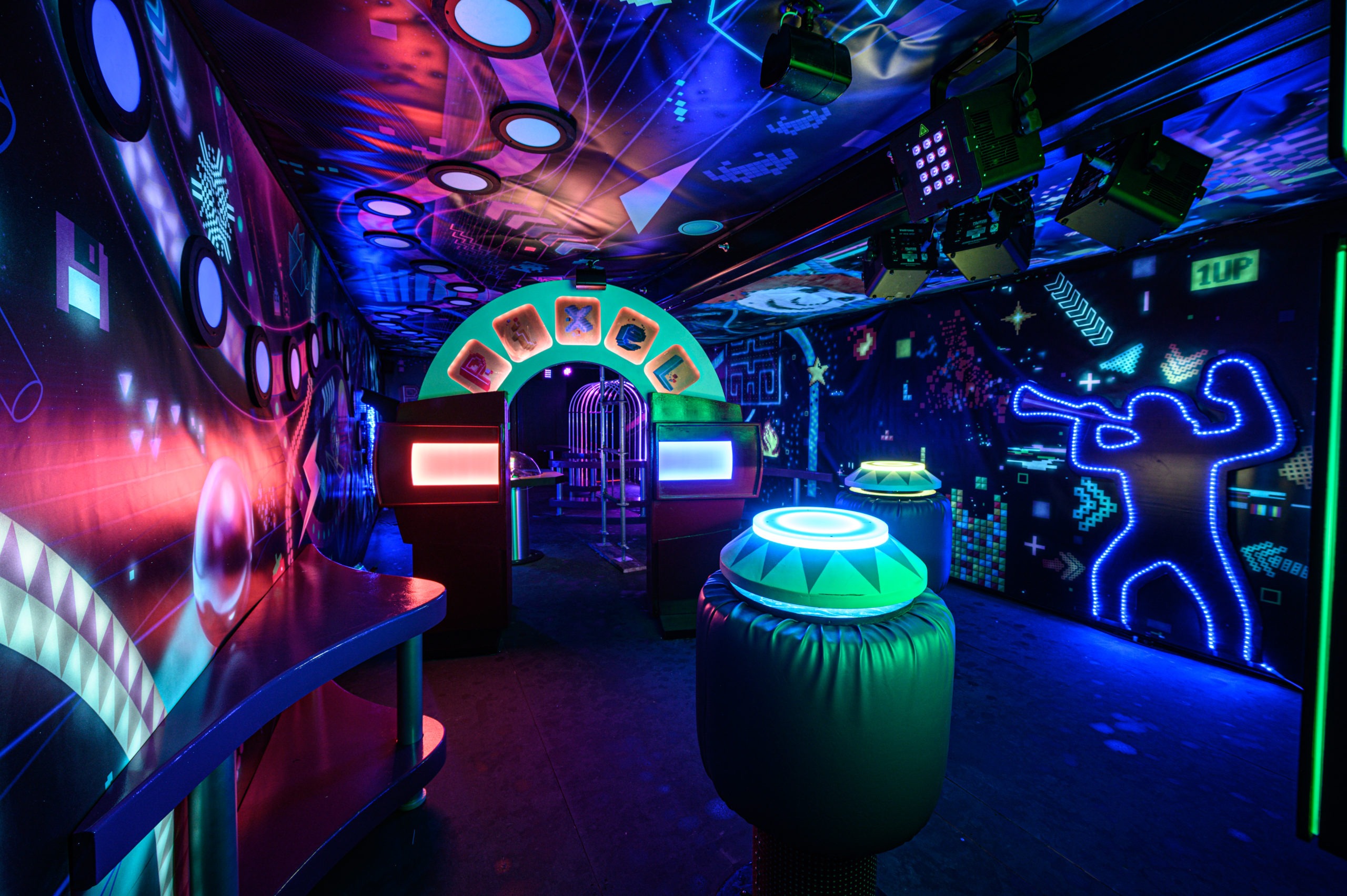 Pixel - Carnaval de Québec - ROBIN\C